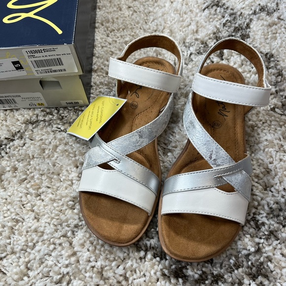 Natural Soul | Shoes | Natural Soul Sandals | Poshmark